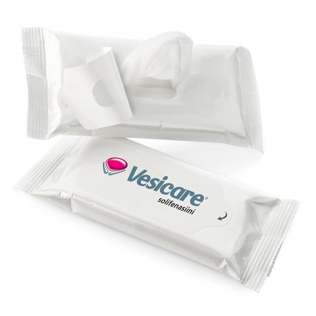 15 Standard Wet Wipes in a Soft Pack – Black and White London®